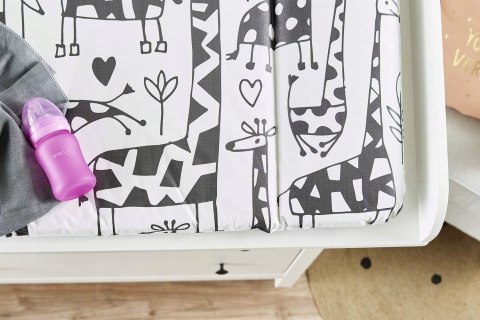 Rotho Babydesign mata do przewijania 85 x 72 cm czarno białe serca i ...